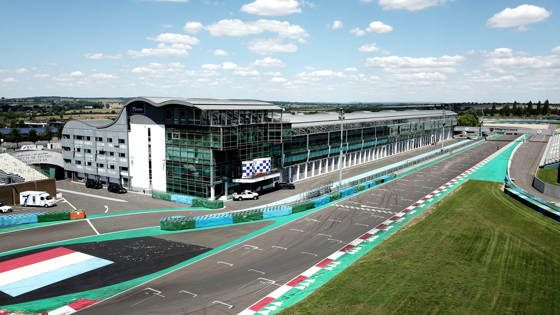 Job and Internship Offers - Circuit de Magny-Cours